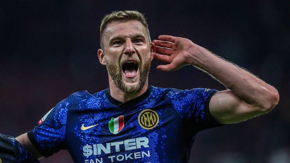 Slovenský obranca Milan Škriniar prestupuje z Interu Miláno do PSG ...