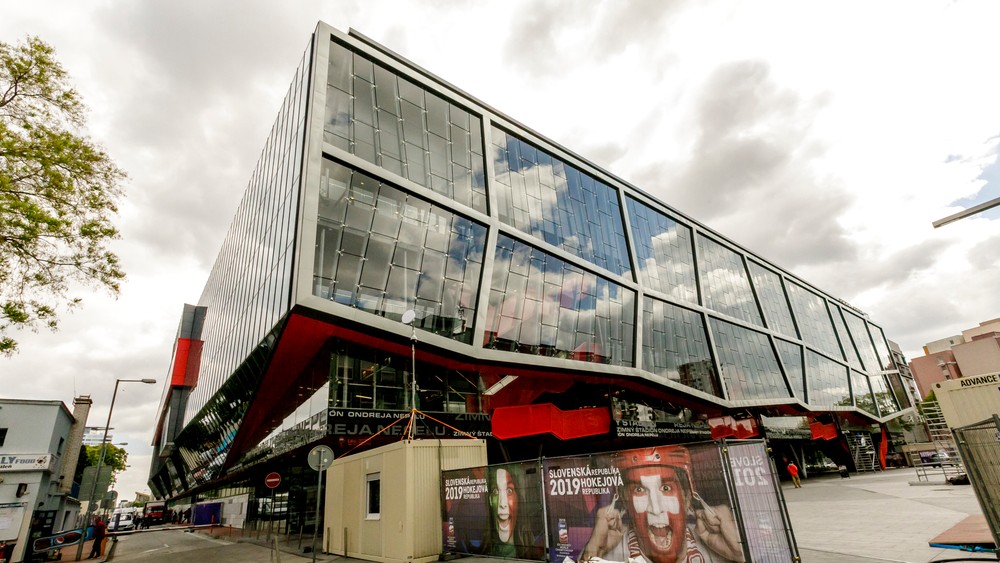 Hokej: Zimný štadión Ondreja Nepelu premenujú na TIPOS aréna | SPORTNET