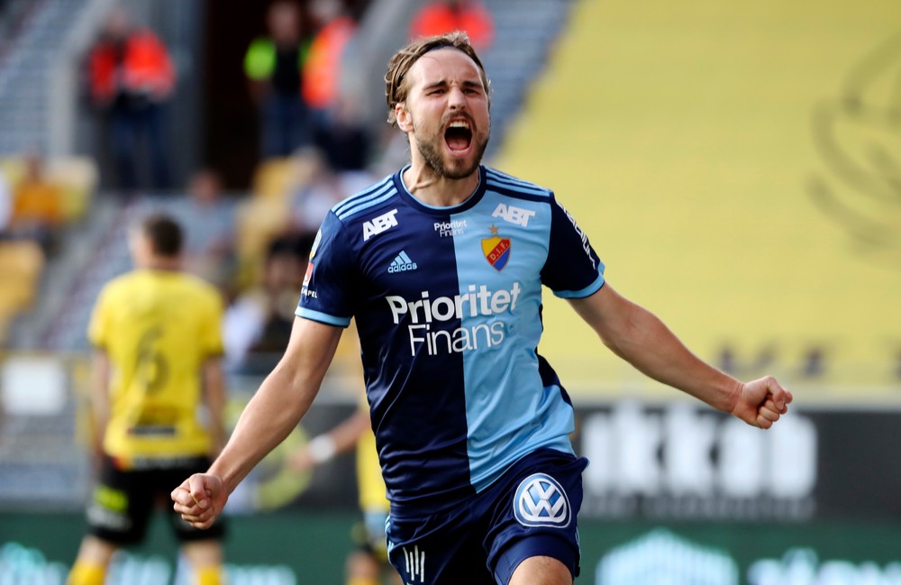 Kevin Walker - spevák, ktorý je zároveň futbalista | SPORTNET